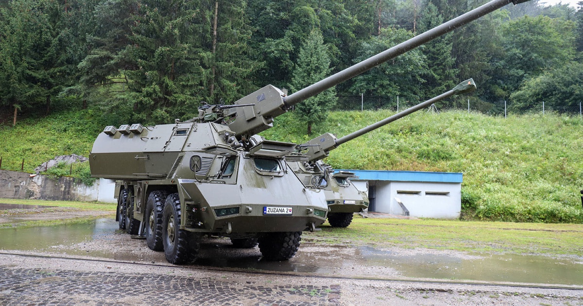 Ukraine received two Zuzana 2 self-propelled guns from Slovakia