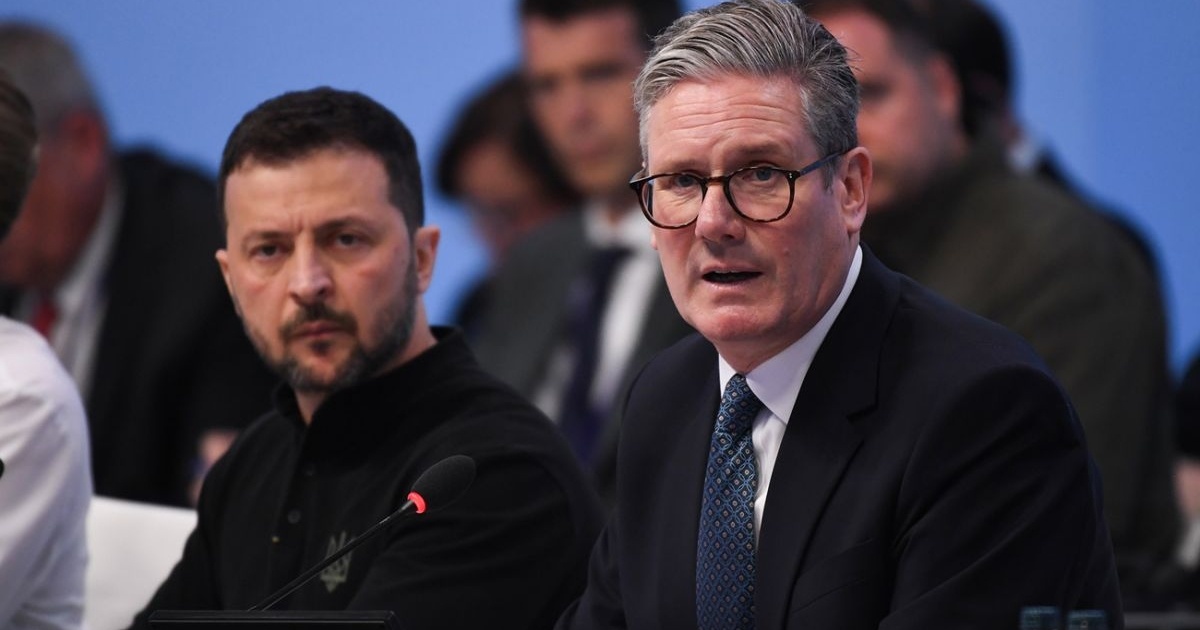 Ukraine and Britain sign over £2 billion deal to strengthen Ukraineʼs ...