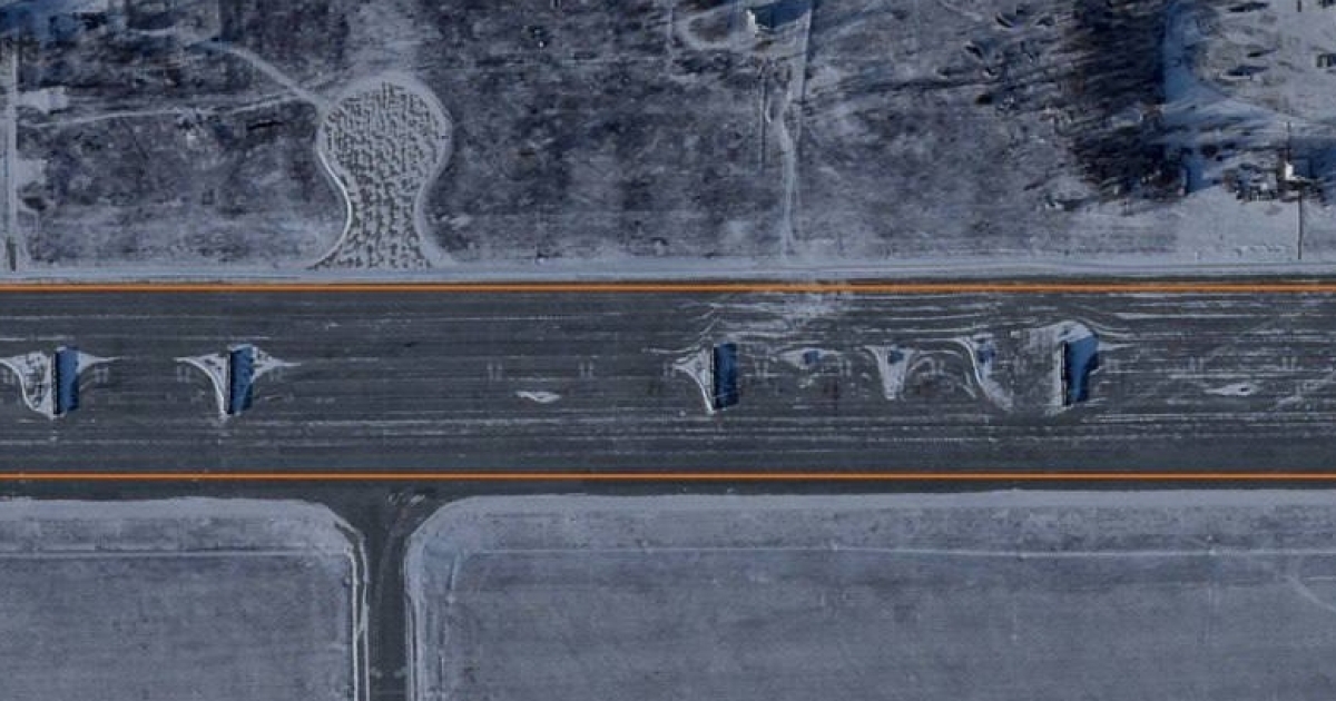 The number of Russian aircraft decreased at the Engels base — satellite ...