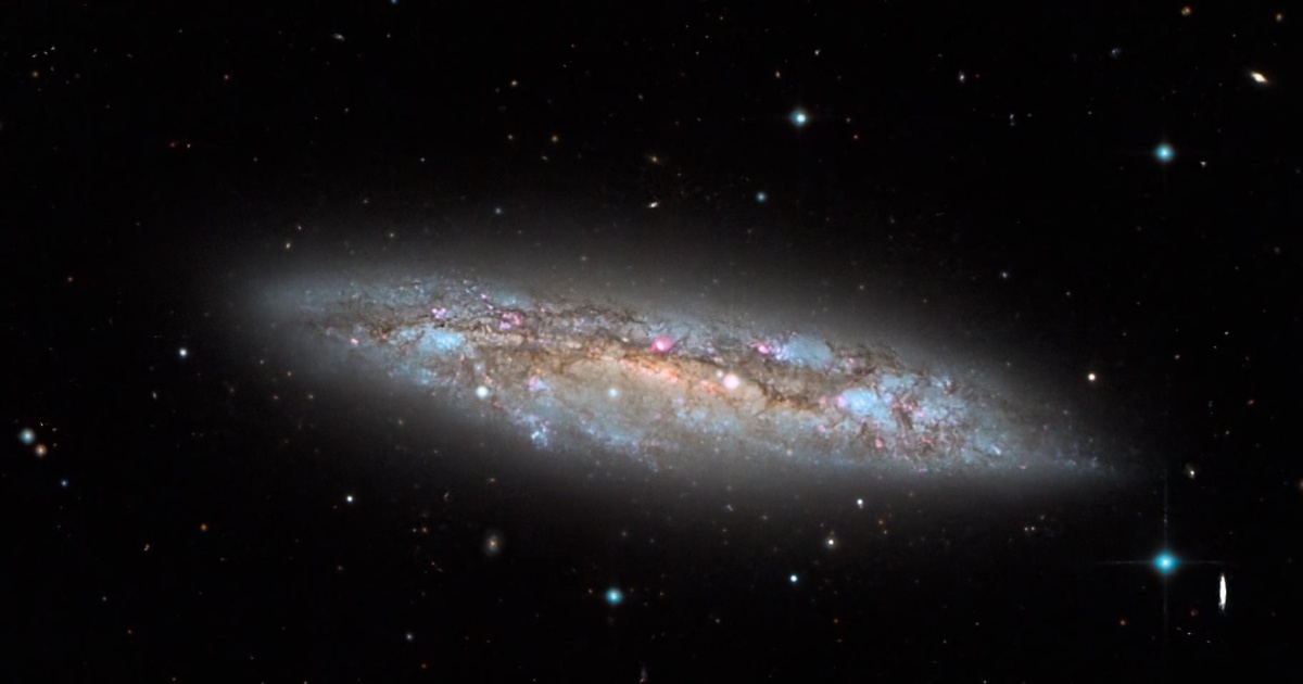 NASA показало галактику Messier 108