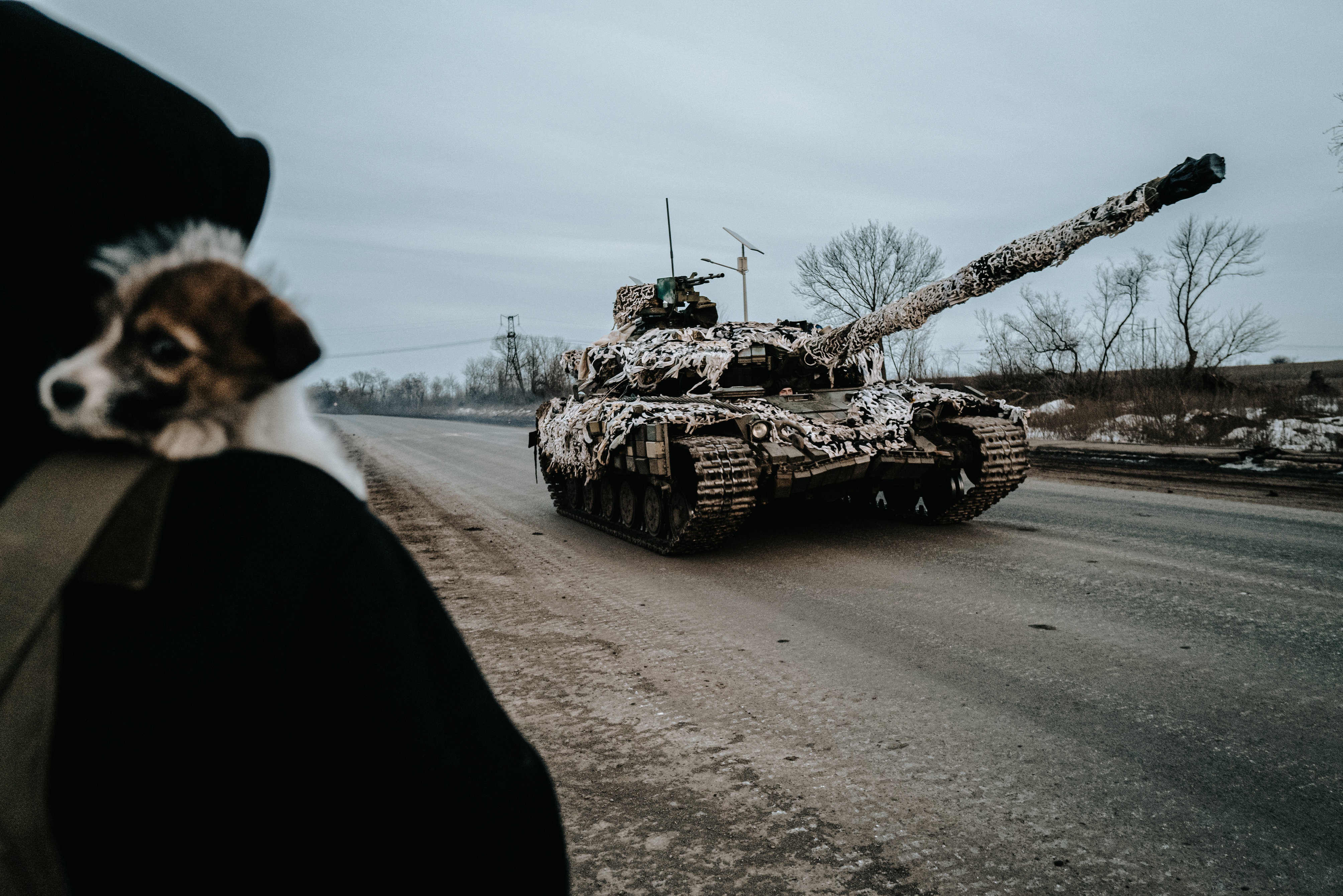 The Russians have cut the Slovyansk-Bakhmut road and are forming an ...