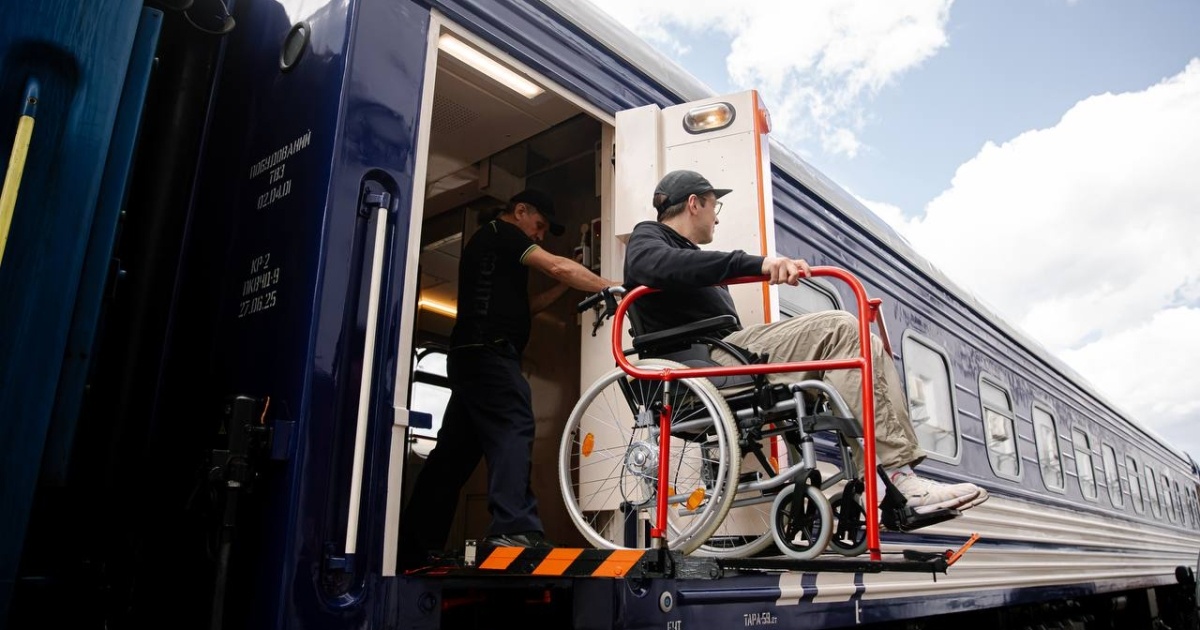 Ukrzaliznytsia launched the first barrier-free car for people in ...