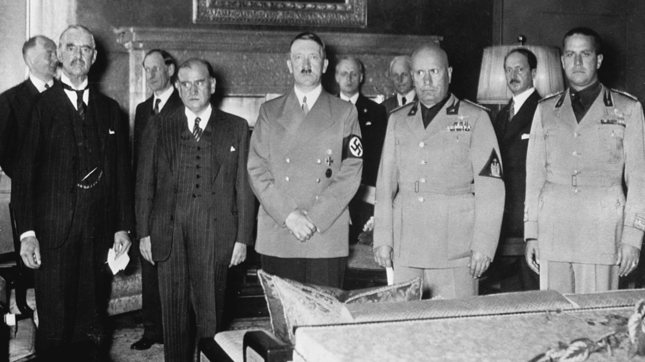Munich Agreement 1938 — how the British and French handed over ...