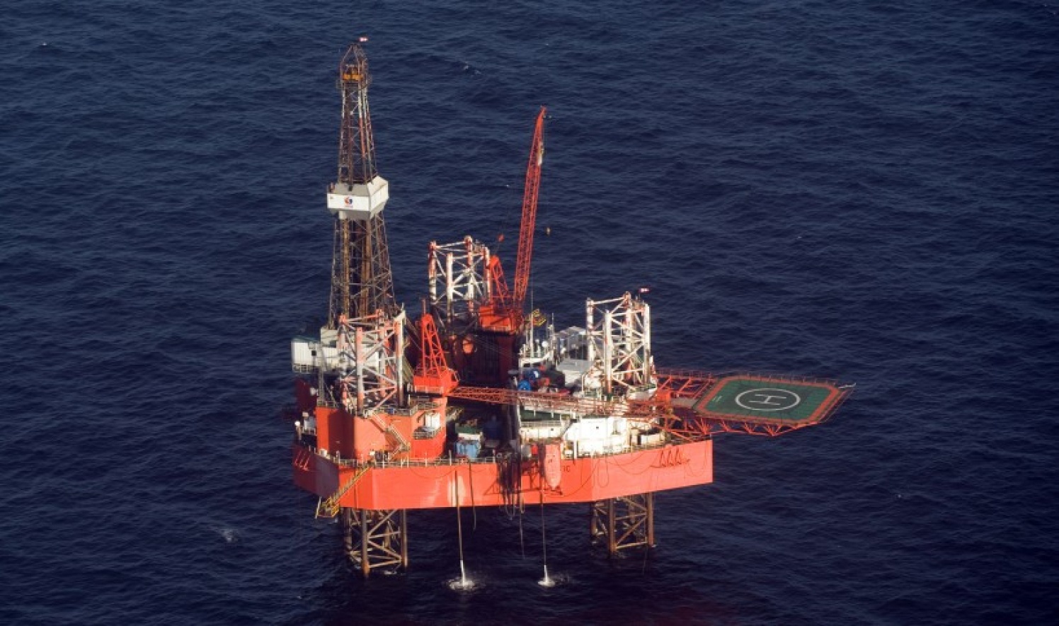 Russian fighter jets violated the security zone of a Polish drilling ...