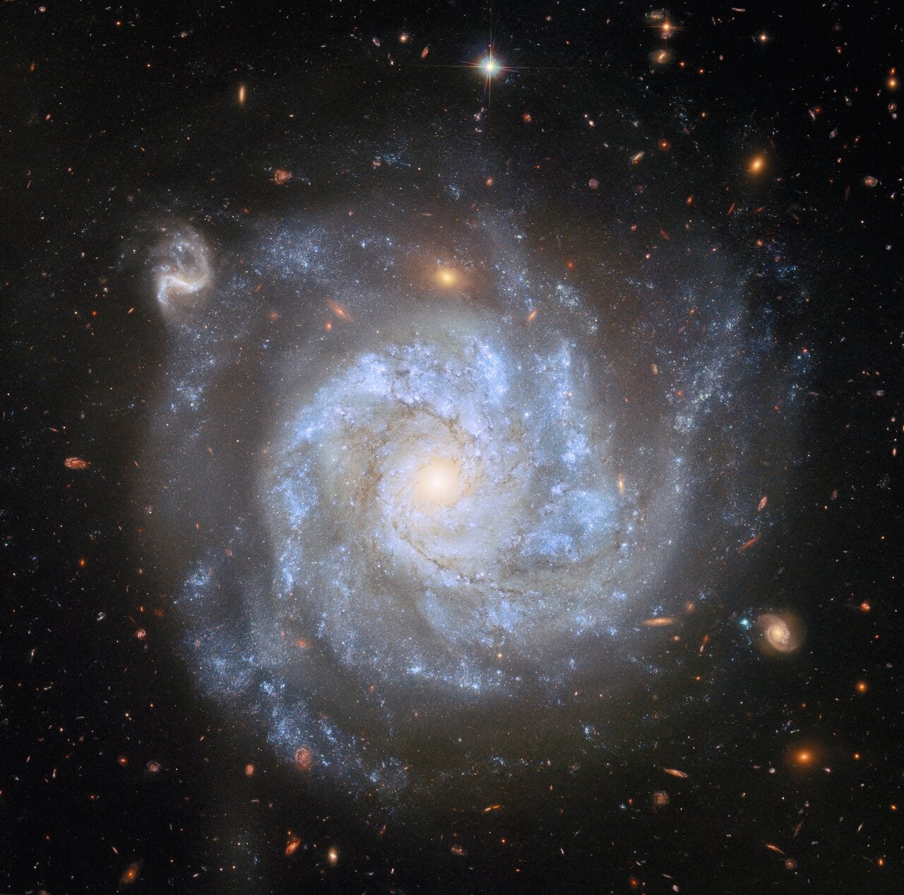 Хаббл показав спіральну галактику NGC 1309 - фото