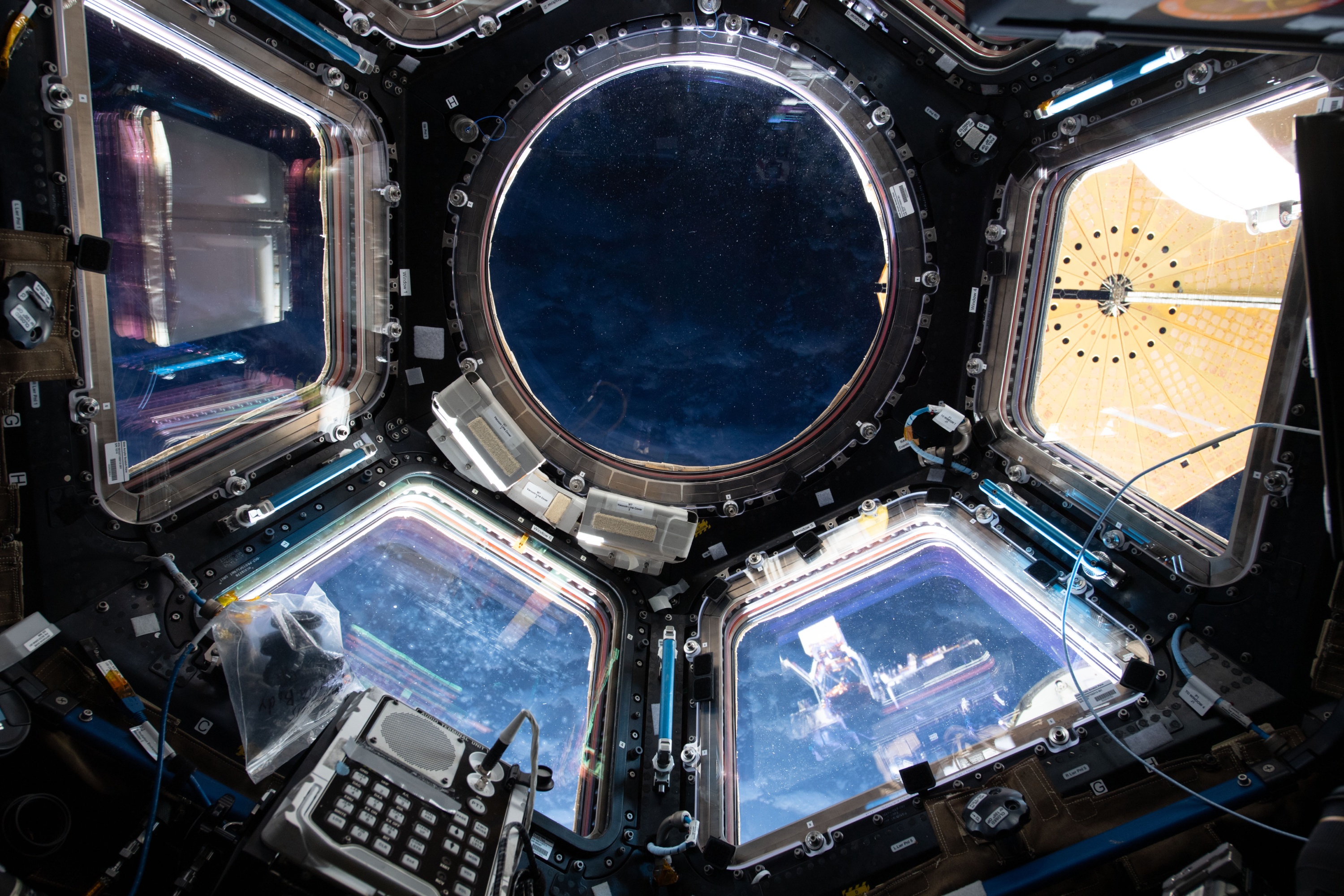 Сварка Трампа і Маска - як це вплине на NASA та SpaceX