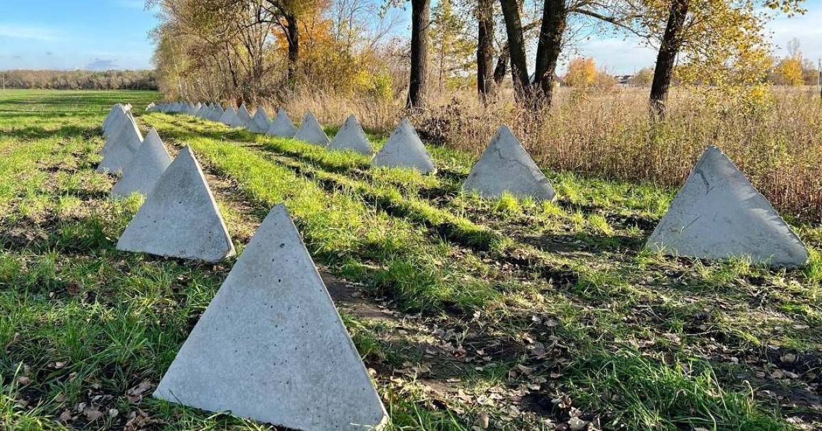 New satellite images of Russian fortifications in Zaporizhzhia have ...