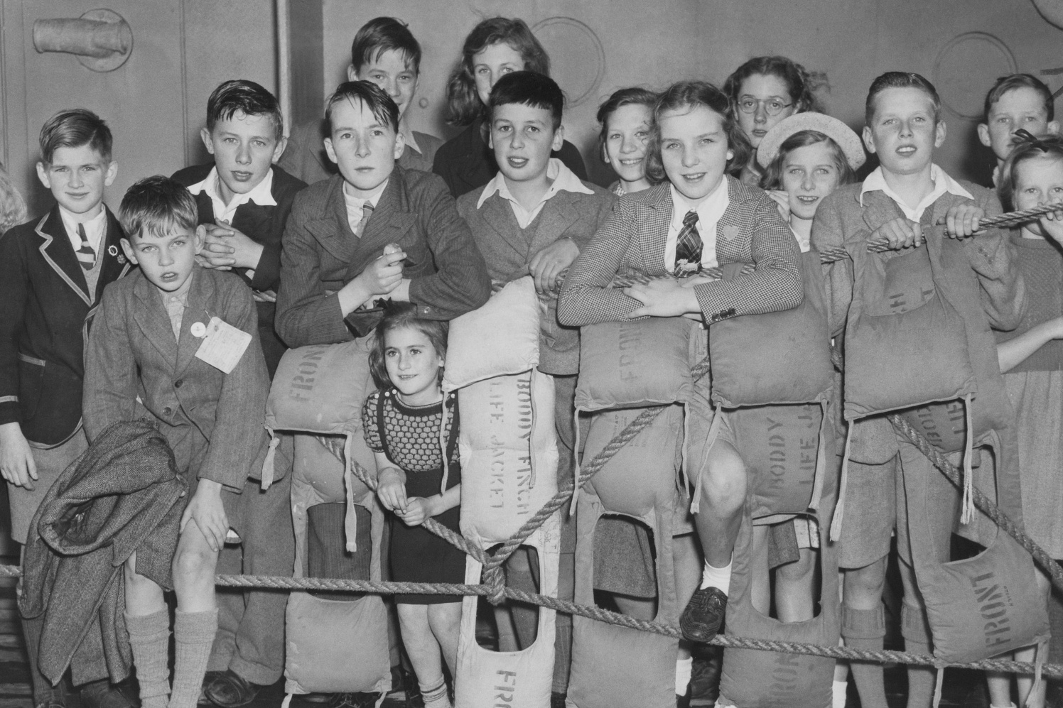 How children studied during the Second World War — a story, photo