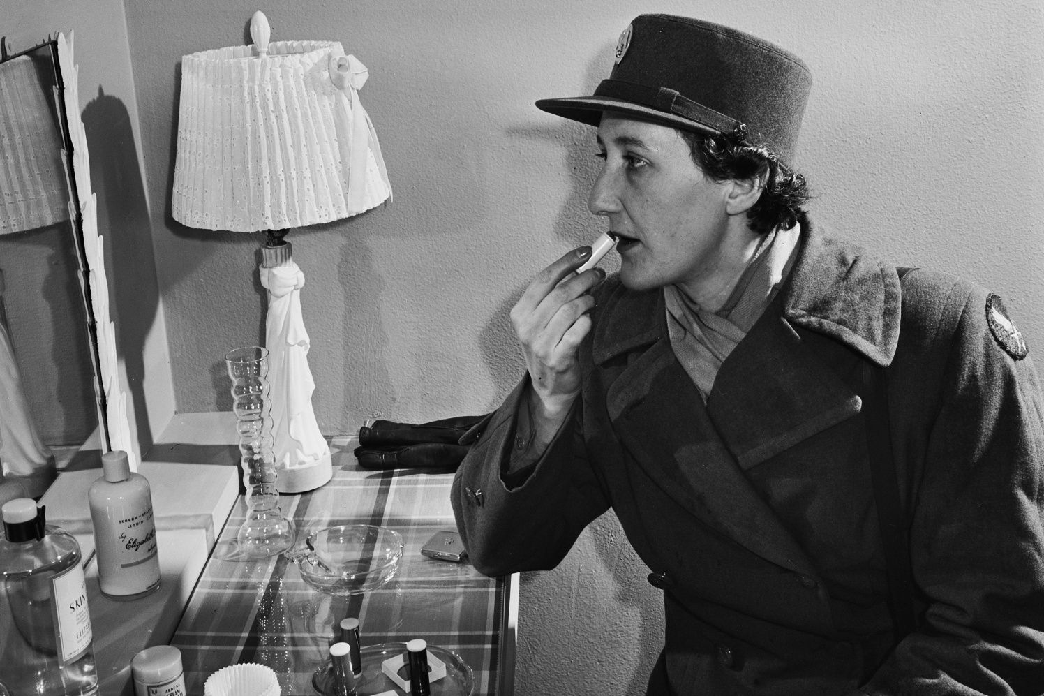 How red lipstick became a symbol of victory over Nazism — history, photos