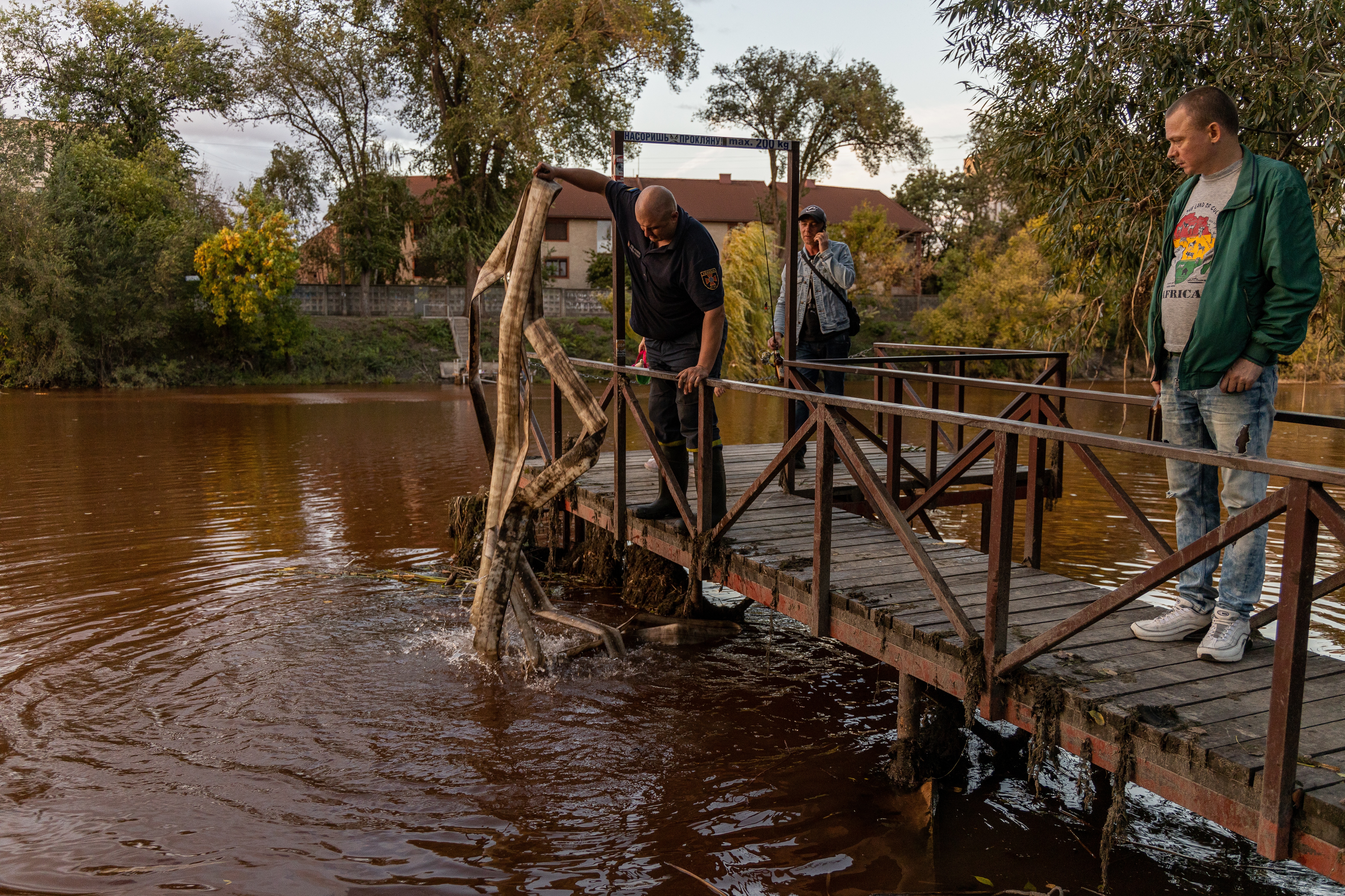 The Russians bombed the dam of the Ingulets River in Kryvyi Rih: the ...