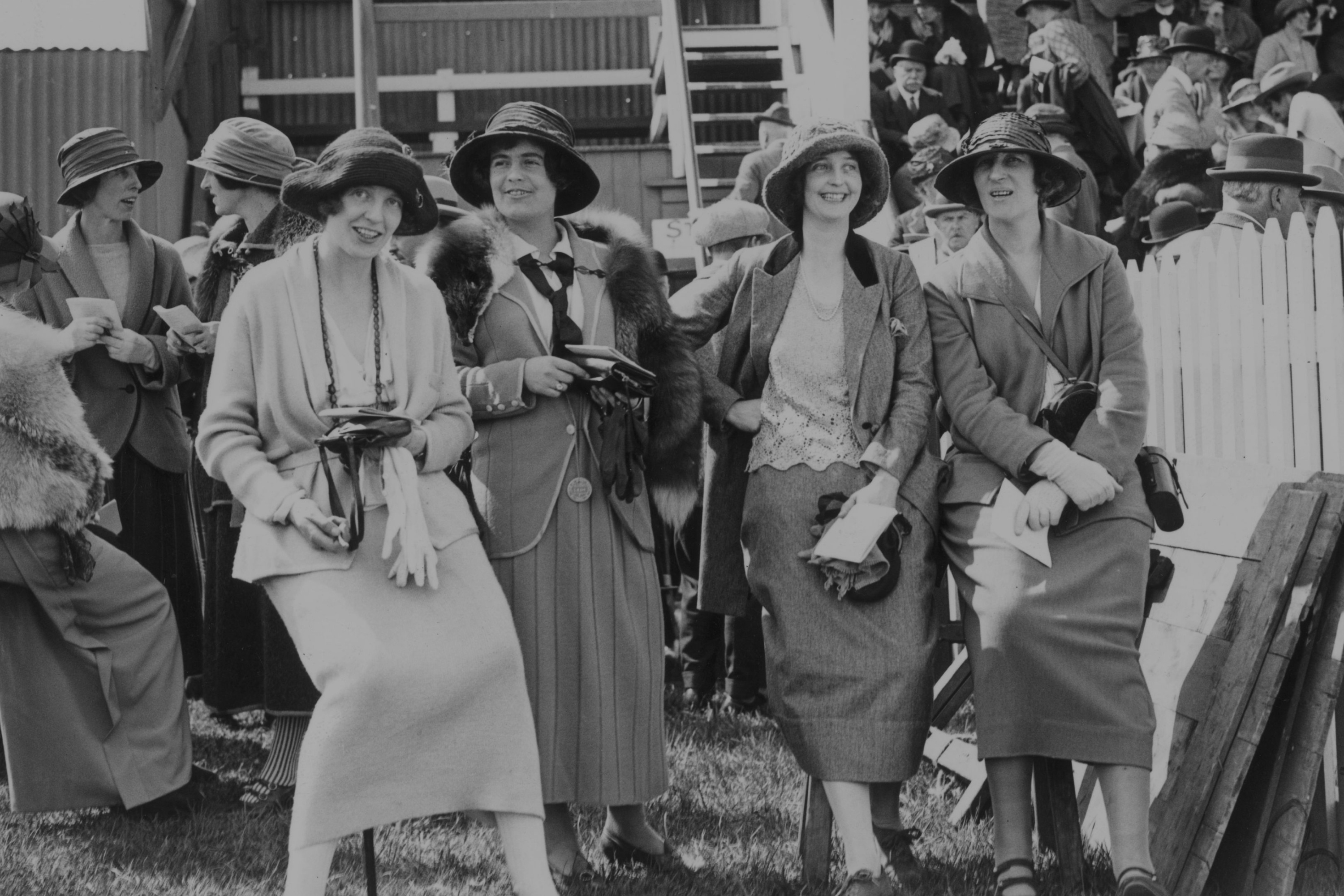 How fashion changed during the First and the Second World Wars ...