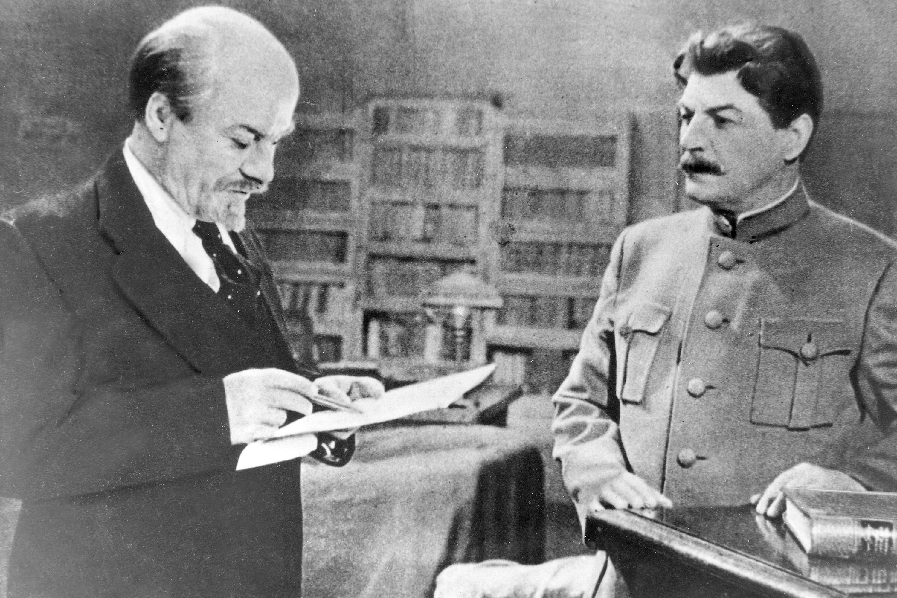 Stories of doppelgangers of Stalin, Castro, Hussein and other dictators ...