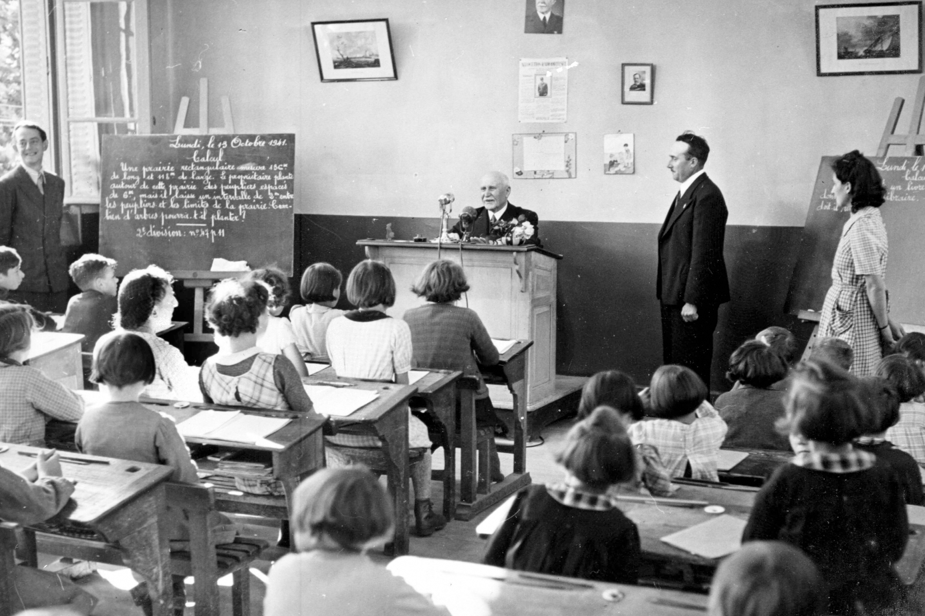How children studied during the Second World War — a story, photo